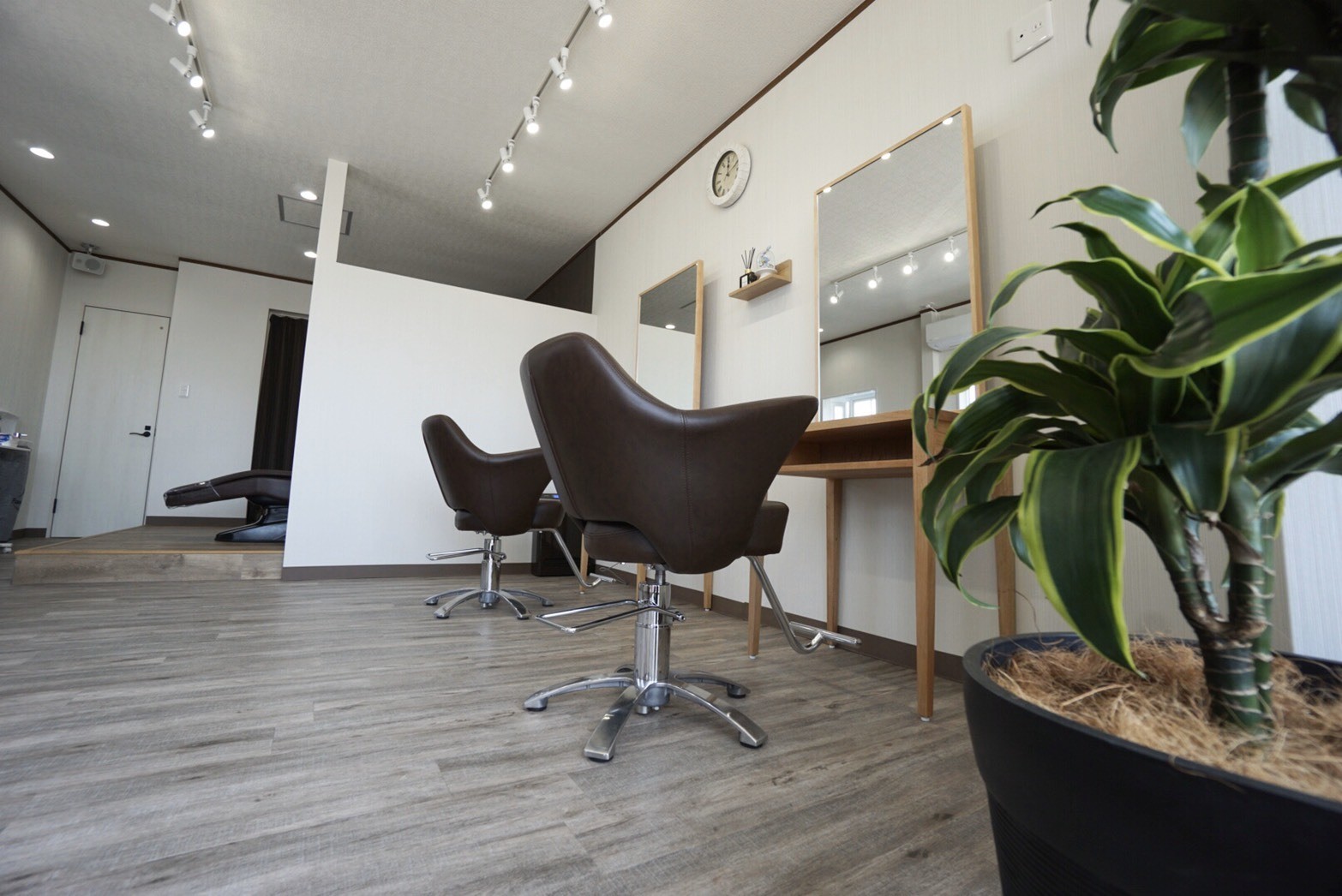 スタッフ-【Allure Hair Design】榛原郡/の美容院 - 楽天ビューティ提携｜EPARK(イーパーク)